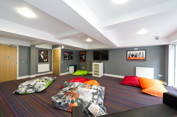 Studentenzimmer einrichten – 69 coole Bilder!