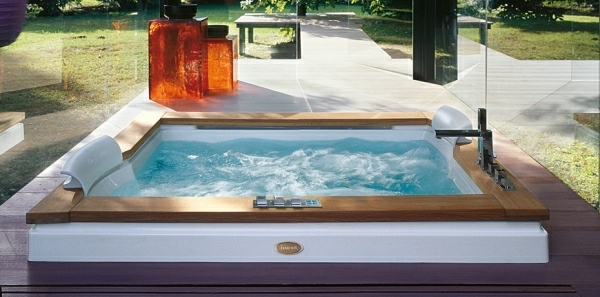 Whirlpool im Garten – 100 fantastische Modelle!