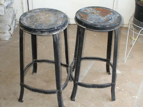 Coole Hocker aus Metall zum Inspirieren! - ArchZine