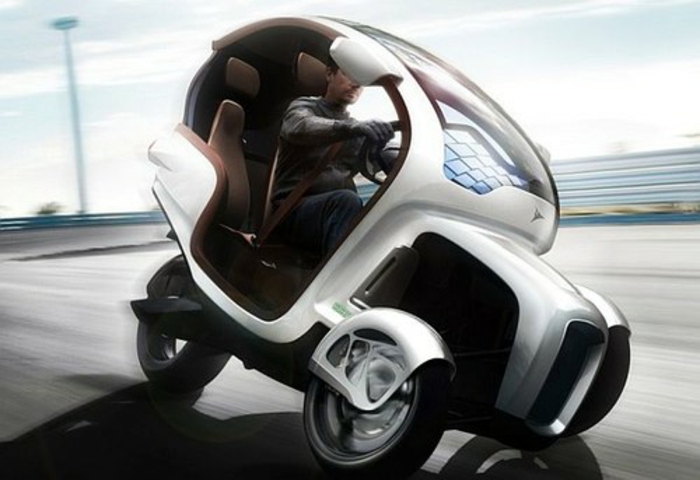 Der Roller mit Dach: eine praktische Entscheidung