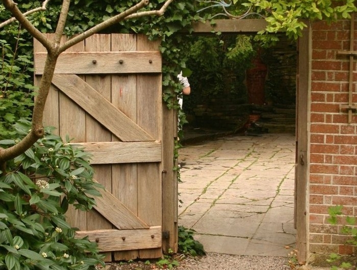 Dein Holztor für die Ewigkeit: So baust du es richtig (und vermeidest ...