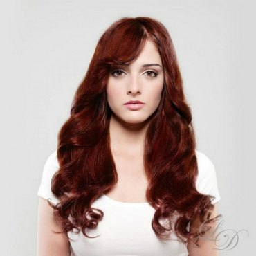 Rotbraune Haare – eine aufregende Farbentransformation