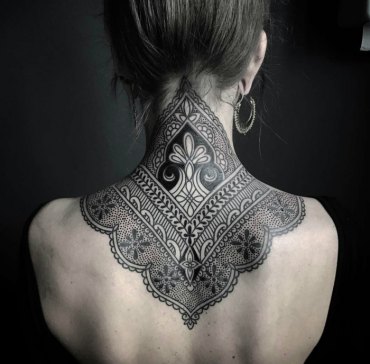 Tattoo Nacken – 60 tolle Ideen zum Stechen