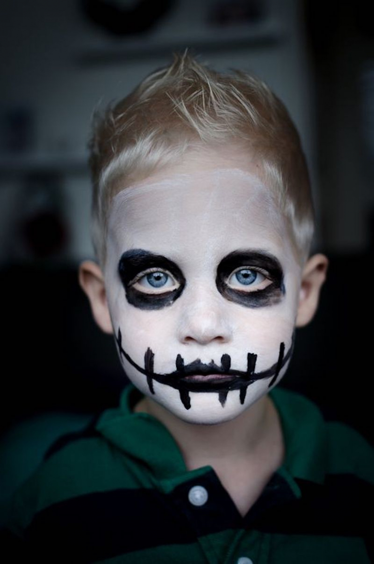Stilvolle Halloween Gesicht Schminken Jungs Bild